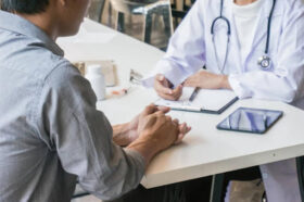 Interrogatoires médiévales de torture : la vierge de fer et le scaphisme