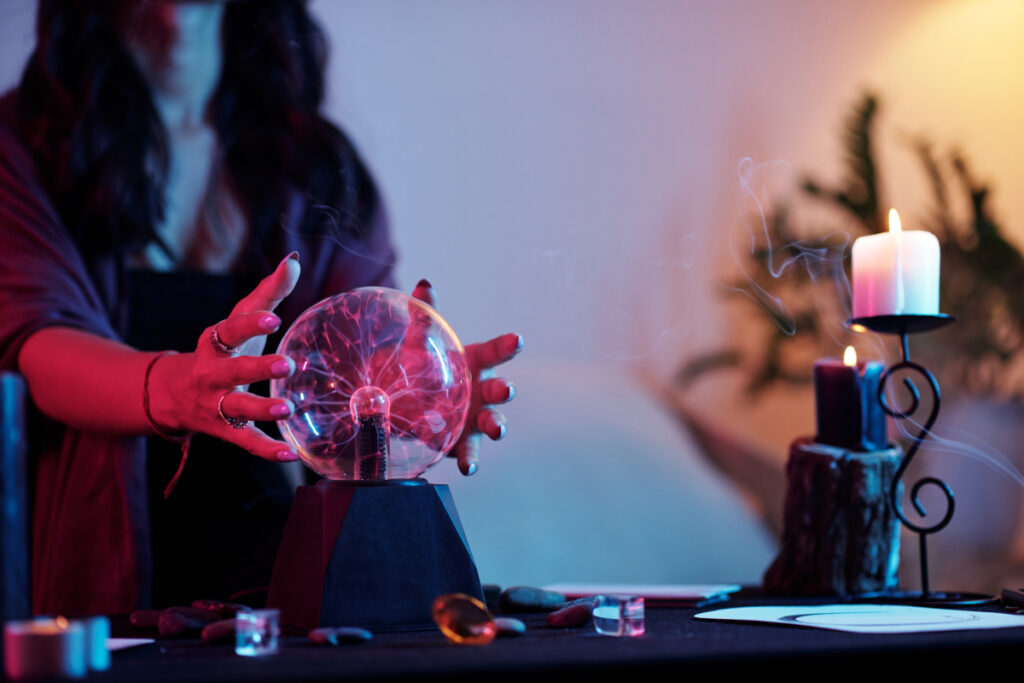 Comment trouver votre voyante en ligne